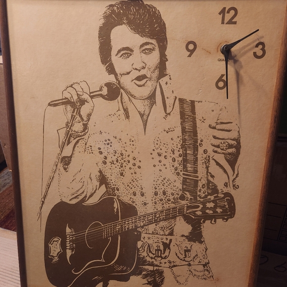 elvis | Wall Decor | Vintage Elvis Presley Quartz Wall Clock ...